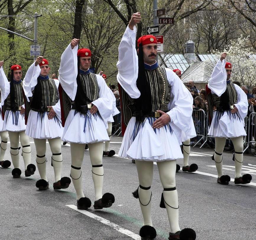 Βάλτερ Πούχνερ: Παραδοσιακή κοινωνική δικτύωση και πελατειακό πολιτικό ...